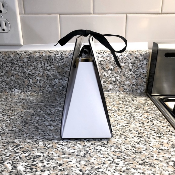 CHANEL | Party Supplies | Brand New Chanel Gift Box With Envelope And ...